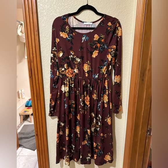 Reborn J | Dresses | Reborn J Maroon Floral Dress | Poshmark